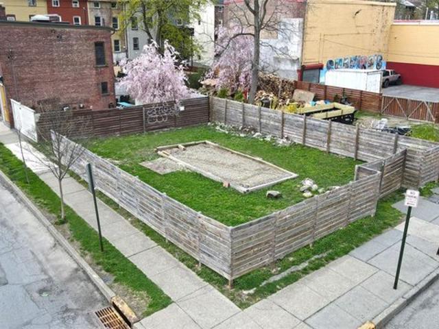 59 Chambers St, Newburgh, NY 12550