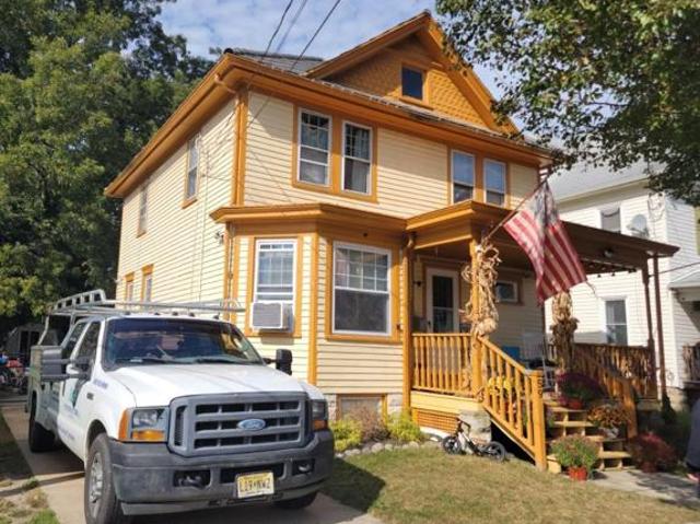 59 Chestnut St, Salem, NJ 08079