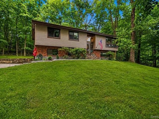 59 Cuddy Rd, Mahopac, NY 10541