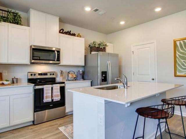 59 Dale Mires Ln, Baxter, TN 38544