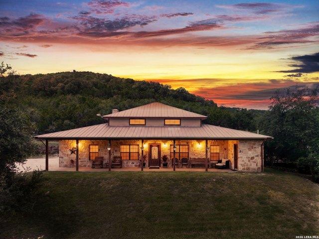 59 Deer Run Trl, Concan, TX 78838