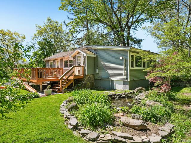 59 Deer Trail S