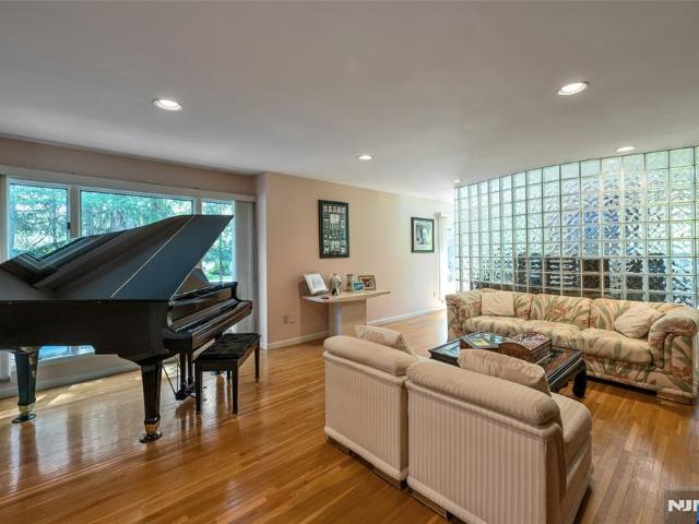 59 Deerfield Lane