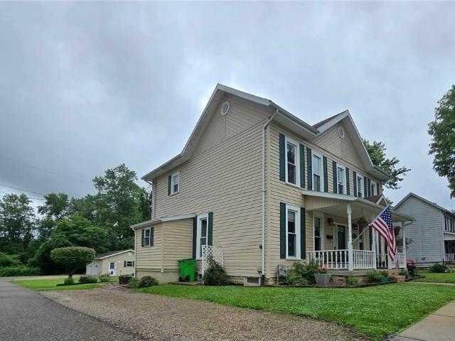 59 E Maple Avenue