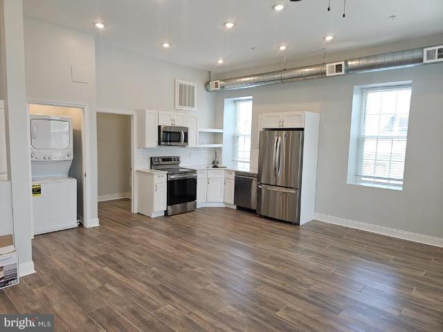 59 E High Street # D