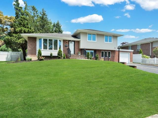 59 Eastfield Ln, Melville, NY 11747
