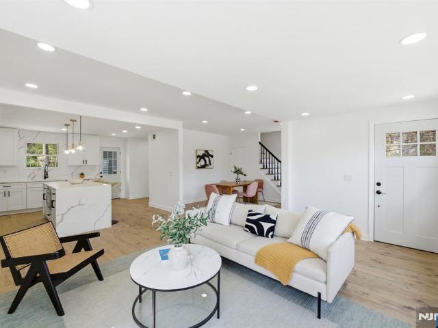 59 Erie Avenue