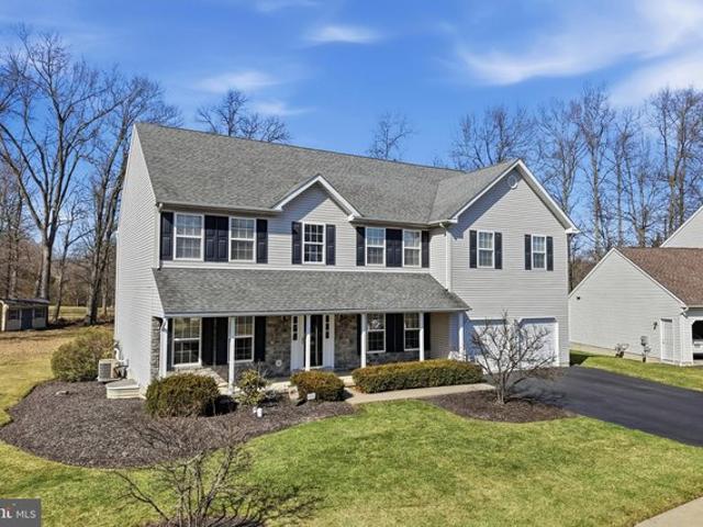 59 Fairway Ct, Quakertown, PA 18951