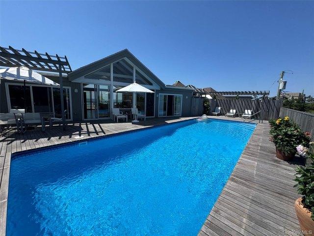 59 Gale Ave, Seaview, NY 11770