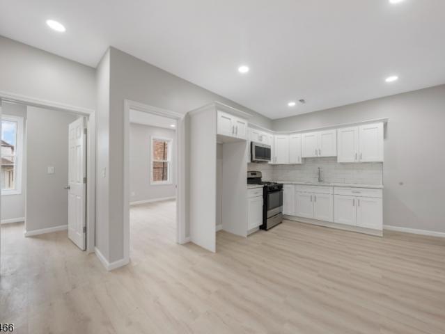 59 Henry St # C1