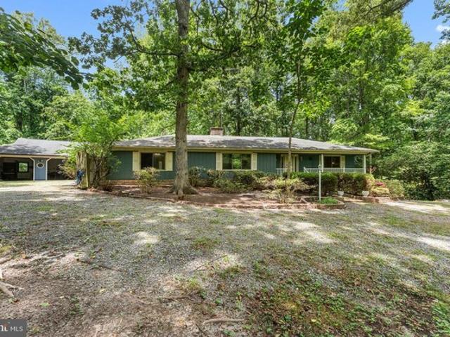59 Hickory Rd, Lancaster, VA 22503