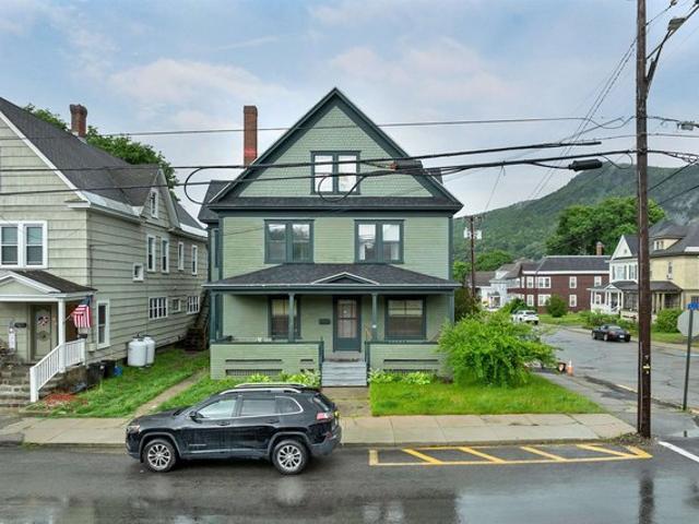 59 High St, Berlin, NH 03570