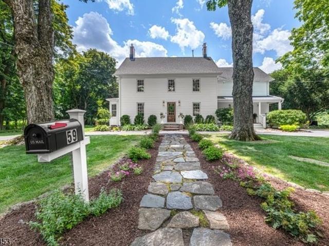 59 Hillside Rd, Chester, NJ 07930