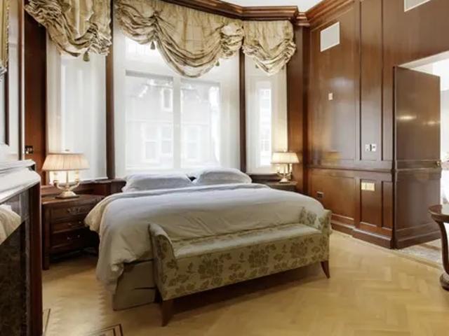 59 Kensington Court, London, W8 5DH, United Kingdom | 6 bed apartment for rent #166491116 | Rentberry