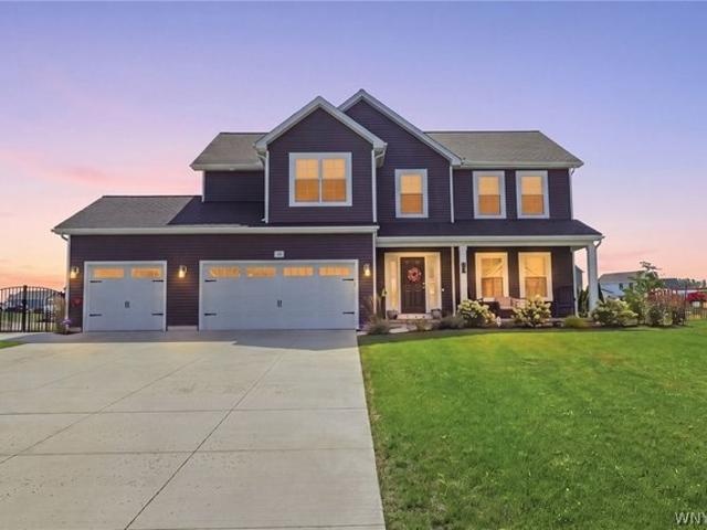 59 Knoche Way, Orchard Park, NY 14127