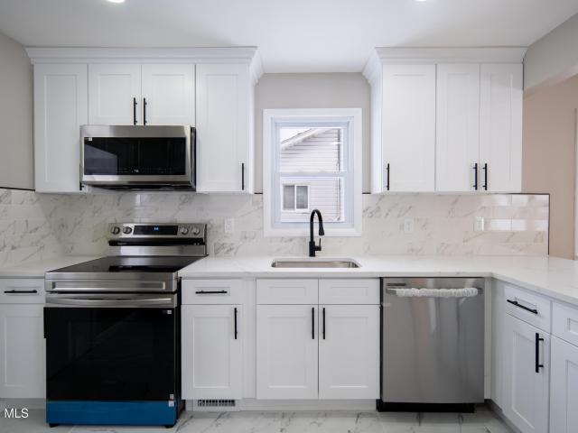 59 Lawnridge Ave, Albany, NY 12208 | Compass