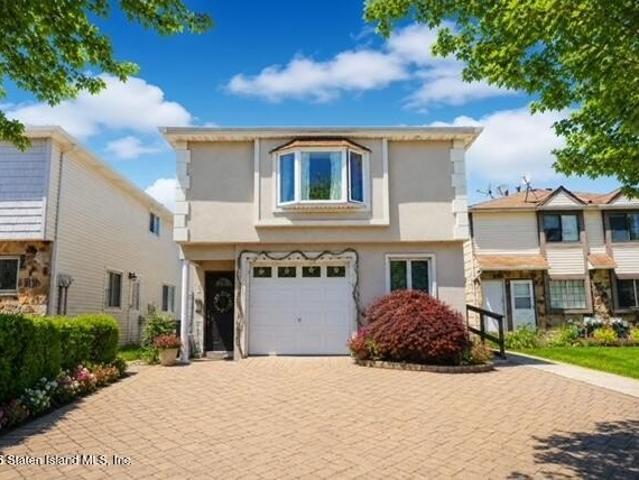 59 Luke Ct, Staten Island, NY 10306