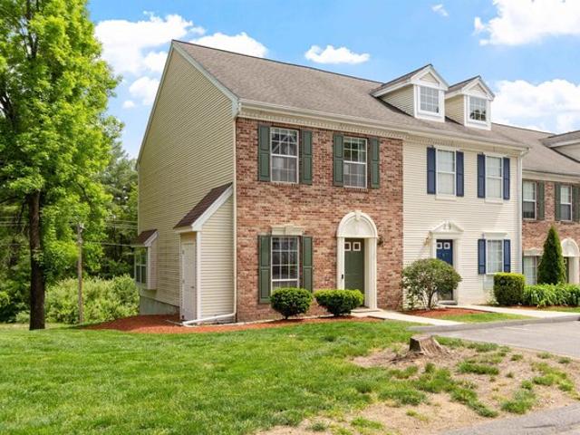 59 Middlesex Rd, Merrimack, NH 03054