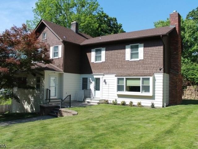 59 Molly Stark Dr, Morris Twp, NJ 07960