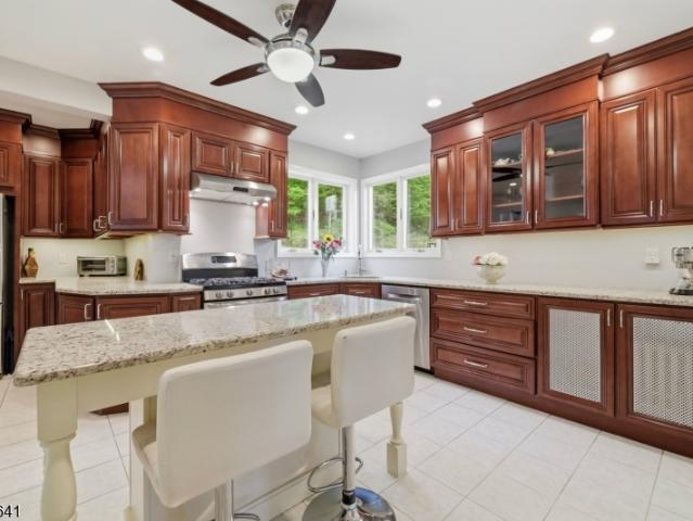 59 Mount Horeb Rd