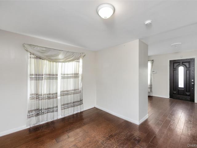59 Oak St, Amityville, NY 11701 | MLS #963392 | Compass