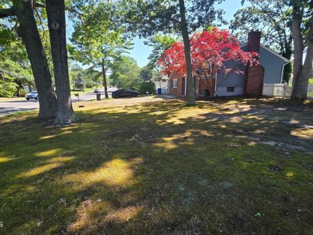 59 Oak Ridge Pkwy, Toms River, NJ 08755