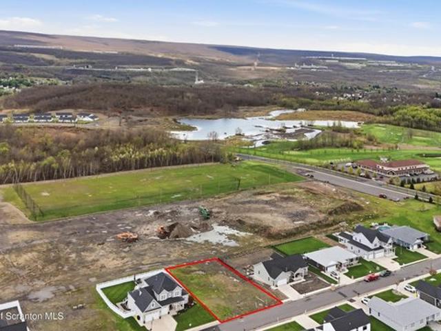 59 Osprey Ln, Archbald, PA 18403