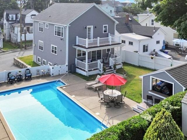 59 Parkhurst St, Quincy, MA 02169