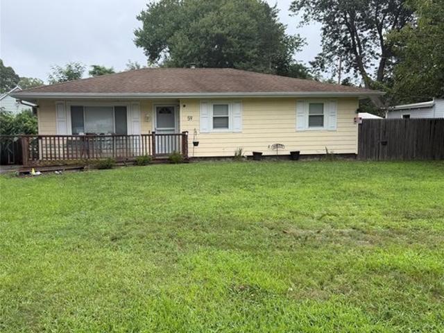 59 Pennant Dr, Mastic Beach, NY 11951