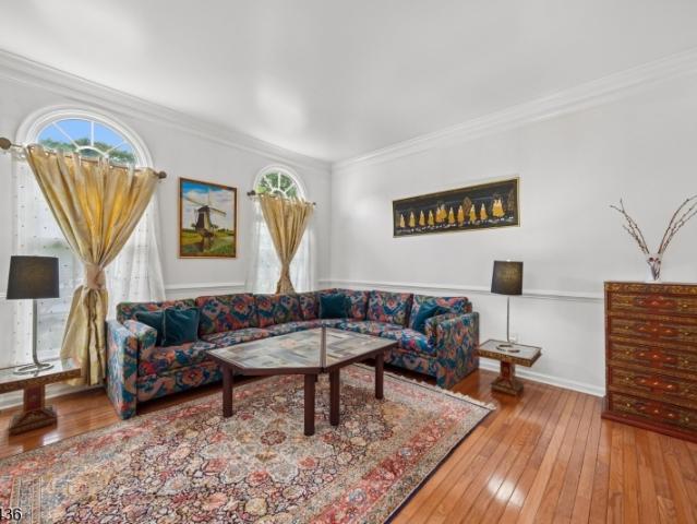 59 Ramapo Dr