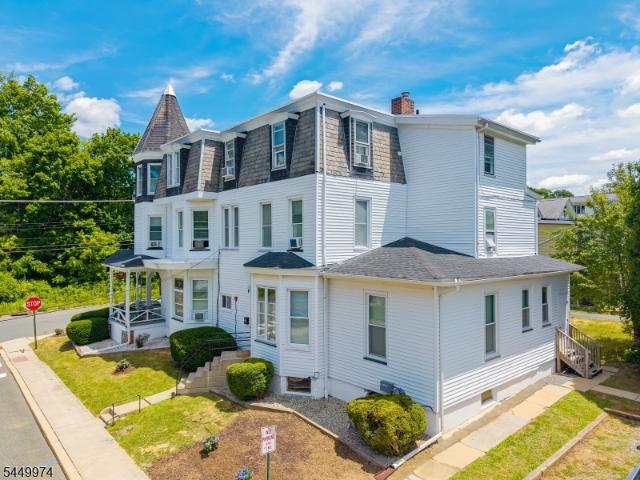 59 Railroad Ave
