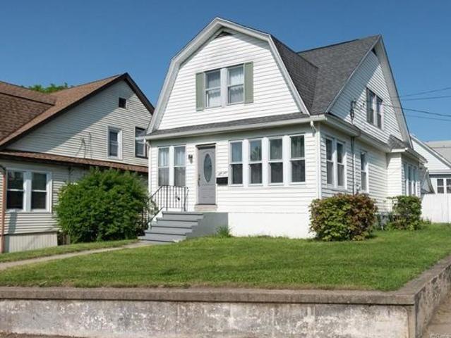 59 Southmayd Rd, Waterbury, CT 06705