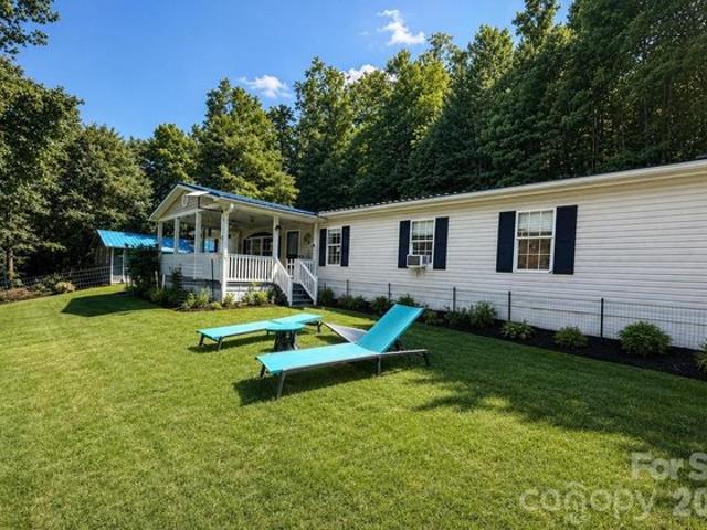 59 Sprinkle Dr, Spruce Pine, NC 28777