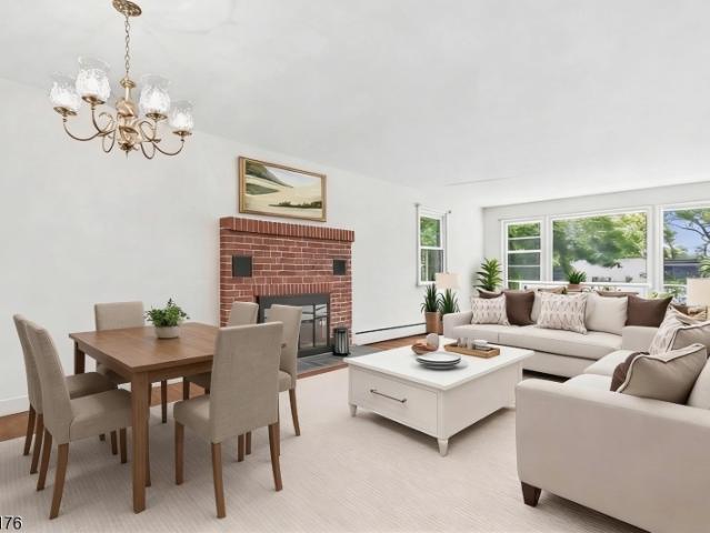 59 Stella Dr