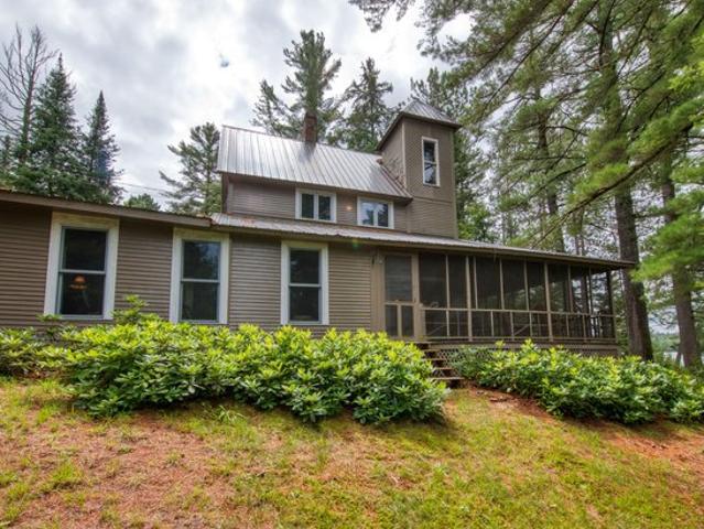 59 Sunset Rdg, Owls Head, NY 12969