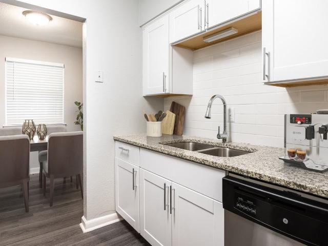 59twenty @ Monroe Apartments 2 Bedroom Apartment for Rent at 5920 Monroe Road, Charlotte, NC 28212 East Forest