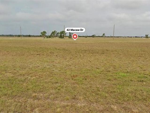 5 Macaw Dr, Placida, FL 33946