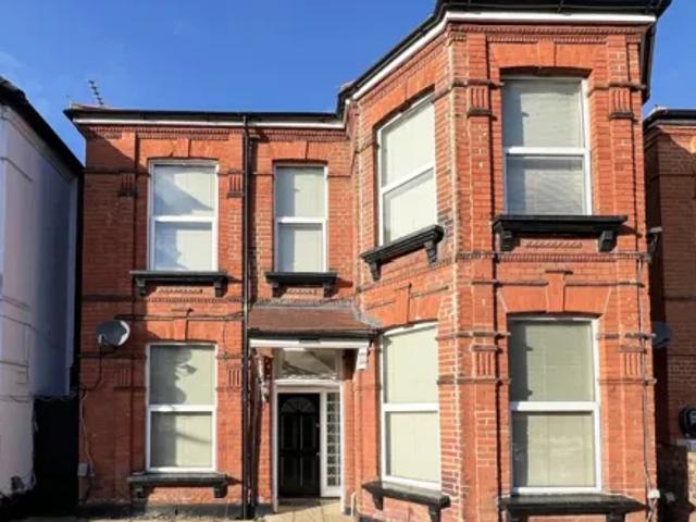 5 Manstone Road, London, NW2 3XH, United Kingdom | 1 bed apartment for rent #154587113 | Rentberry