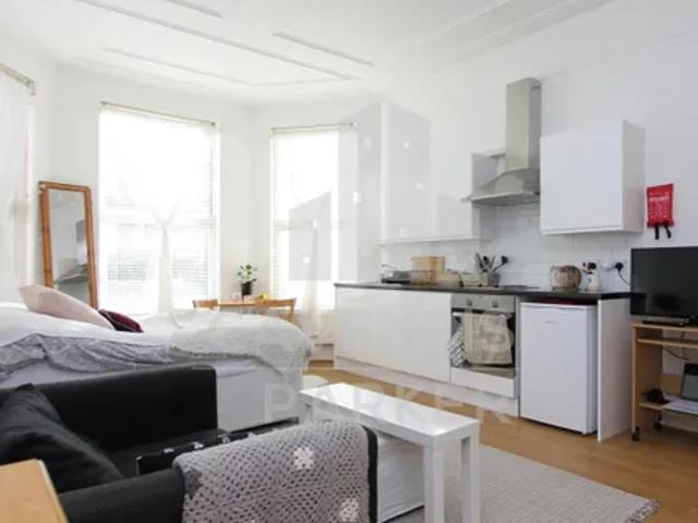5 Manstone Road, London, NW2 3XH, United Kingdom | 1 bed apartment for rent #154608520 | Rentberry