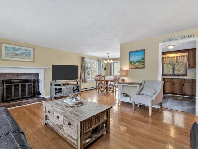 5 Maple Lane