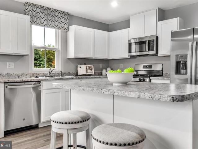 5 Margaret Way # 33D