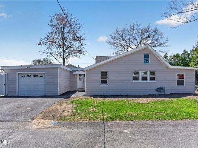 5 Marquette Ave, Colonie, NY 12110