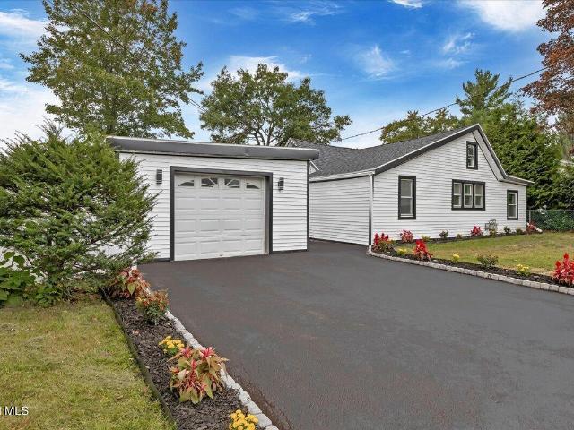 5 Marquette Avenue