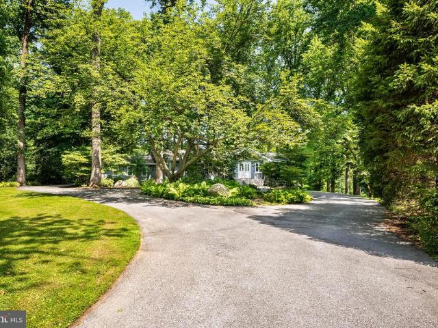 5 Martins Circle
