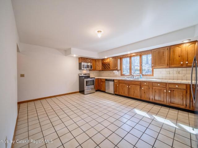 5 Maverick Ter, Woodstock, NY 12498 | MLS #20261