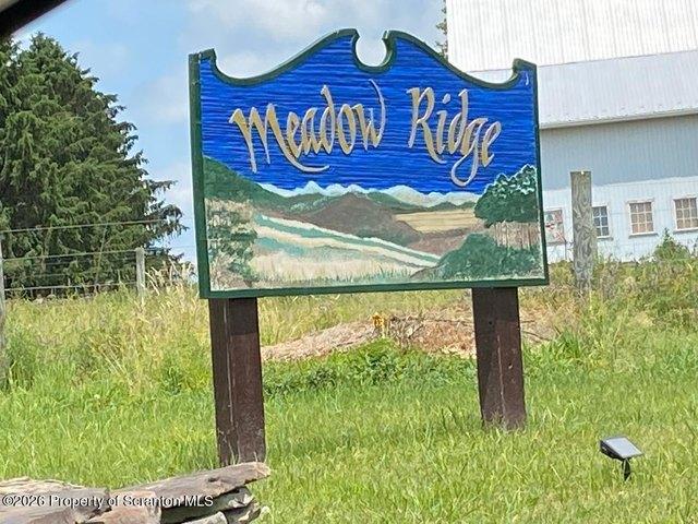 5 Middle Mountain Dr, Tunkhannock, PA 18657