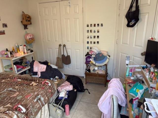 5 minutes from UCF Campus! Utilities included