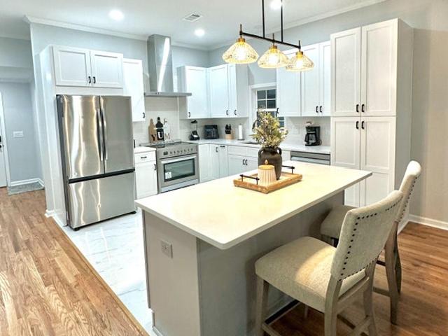 5 MINUTES to Airport! Stunning newly renovated hom