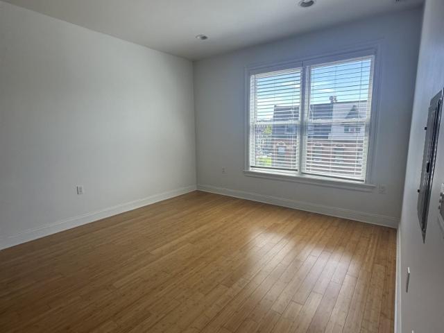 5 Monitor St # 305