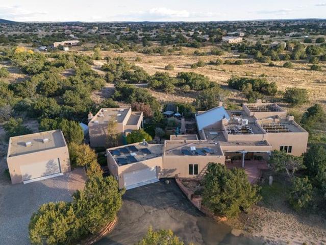 5 Montana Ct, Santa Fe, NM 87508